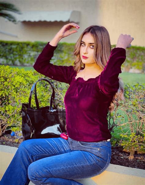 Rida Qaiser R Pakibeauties