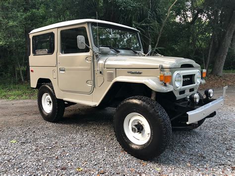 1975 Toyota Land Cruiser Fj40 For Sale On Bat Auctions Sold For