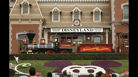 Firing Up The Disneyland Railroad Locomotives Steam Each Morning Youtube