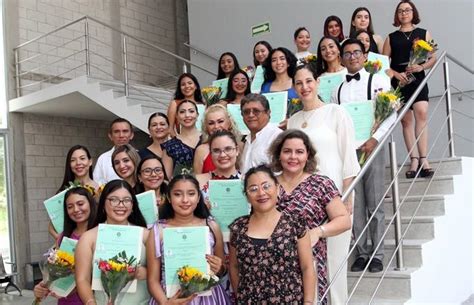 Destacan Disciplina Y Constancia De 19 Graduados Del Centro Municipal