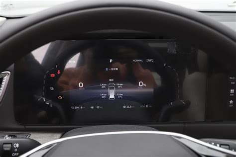 蓝电e5 2023款 1 5l De I 旗舰型图片 蓝电 26 127张图片 汽车内饰图库 懂车帝