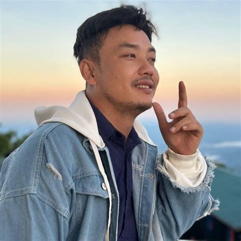 😠မင်းက ကြာလေစိတ်ပျက်ဖို့ ကောင်းလေပဲ မင်းလုပ်ရပ်တွေက သိပ်ကိုအောက်တန်းကျလ