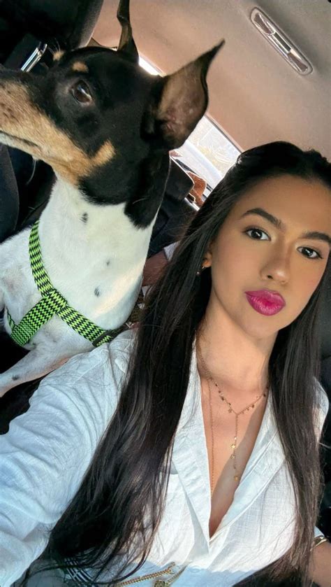 Amanda Eu E O Meu Cachorro Estamos Precisando De Um Moço Pra Nos