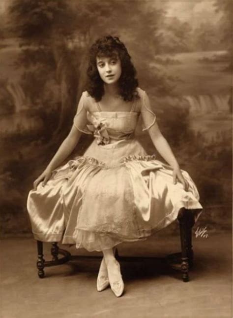 The Silent Era Madcap 40 Beautiful Photos Of Mabel Normand In The