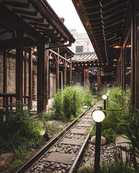 Railway Stop Themed Hanok Cafe That Opened Recently In The Ikseon