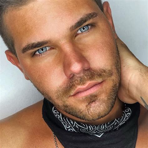 Quién Es Locho Loccisano El Nuevo Integrante De El Hotel De Los