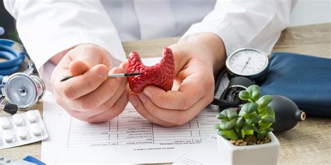 What Are The Symptoms Of Hyperthyroidism And The Treatment For Hyperthyroidism Health And Detox