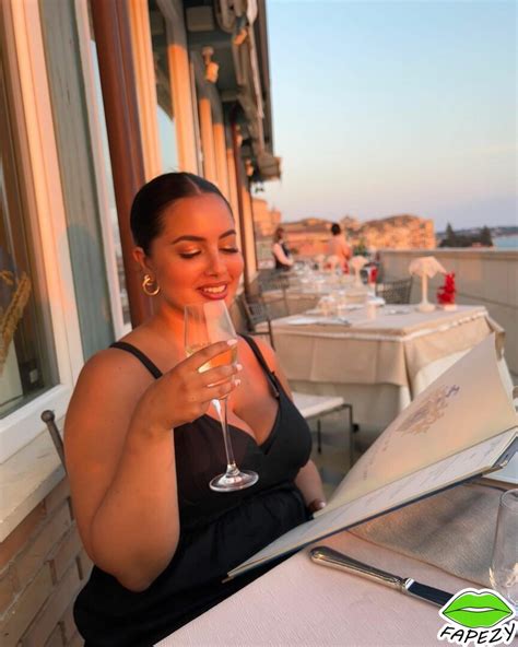 Zina Hadid Moroccanzina Therealzinax Zinahadid Nude Leaks Photo Fapezy