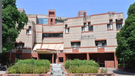 Iit Kanpur Launches Online Course On Python Programming Techgig