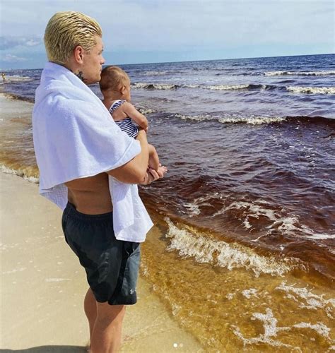 Cody With His Daughter Liberty Cody Rhodes Cody Rhodes