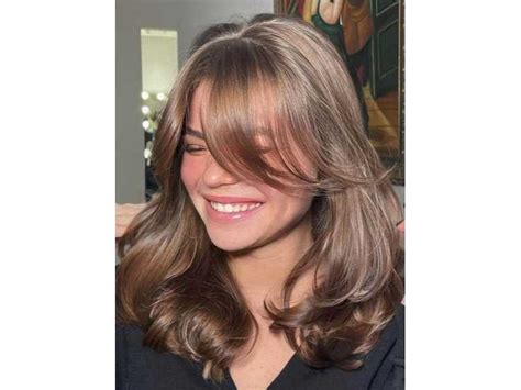 50 مدل مو چتری پروانه ای ترند سال 2024