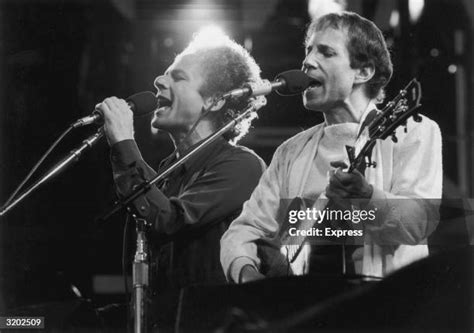 Simon And Garfunkel Photos And Premium High Res Pictures Getty Images