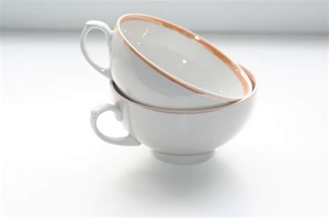 Дві порцелянові чашки дульово — ціна 100 грн у каталозі Чашки Купити товари для дому та побуту