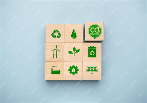 순 제로 및 탄소 중립 개념 순 제로 배출량 목표 장기 기후 중립 전략 지구 환경과 관련된 녹색 순 센터 아이콘 및 녹색