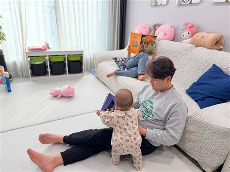 쩡이 협찬 이지만 진심담은 솔직 후기 키위북스 그림책을 한권씩 골라서 가족이 함께 책읽는 시간을 가져봤어요 📚 팬티입은 늑대 And 우리는 슈퍼 히어로즈 자기 책보다