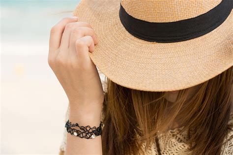 패션 인물사진 아시아판 아름다운 와 함께 있는 여자아이 히피 아웃핏 및 감정에 대한 스톡 사진 및 기타 이미지 감정 금발 머리 낮 Istock