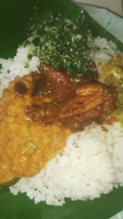 ශ්‍රී ලංකන් ගමේ කෑම බත් රසම රස පරිප්පු චිකන් ගෝවා කිරට කොල මැල්ලුම කාලා බලන්න 😋🥰 Youtube