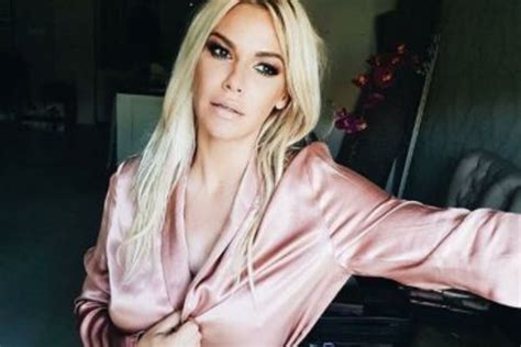 Zaneme Ete Nakon Ovog Prizora Nata E Bekvalac Skinula Se I Napravila