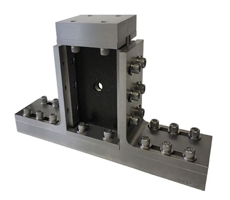 Notched Testing Of Sandwich Composites The Sandwich Open Hole Compression Test Compositesworld