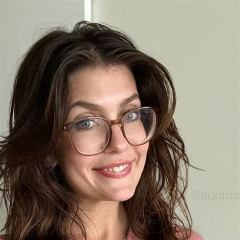 Auntmaydupe On Instagram Hm I Dont Know What To Say 🙂‍↔️ Busty Fashion Curvy Women