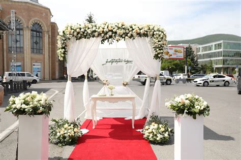 გორის 🇬🇪 გორში ცენტრალურ მოედანზე საზეიმო ღონისძიებები მიმდინარეობს 🇬🇪 ღონისძიებებს