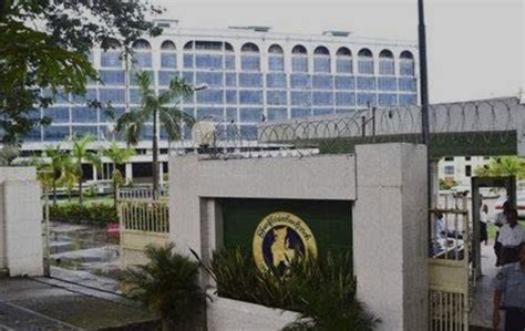 မြန်မာနိုင်ငံတော်ဗဟိုဘဏ်က နိုင်ငံခြားငွေ လဲလှယ်နှုန်း မသတ်မှတ်တော့ဘဲ ဘဏ်တွေကို ဈေးကွက်နှုန