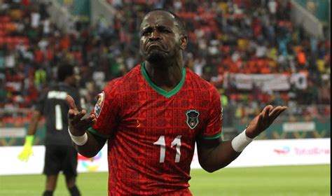 Ugabadinho Mhango Uzimbela Igodi Ngalento Yakhe Mpondo