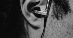 Headphones Only Work In One Ear Heres Why How To Fix It