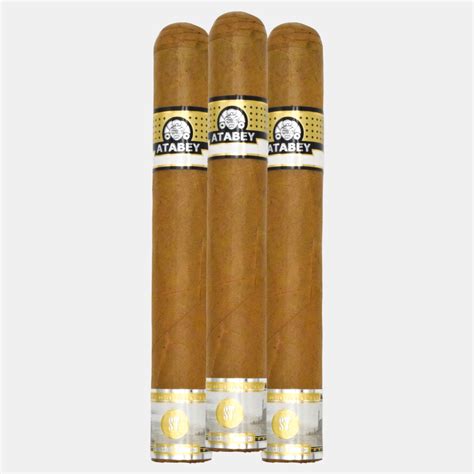 Atabey Ritos Torch Cigar Bar