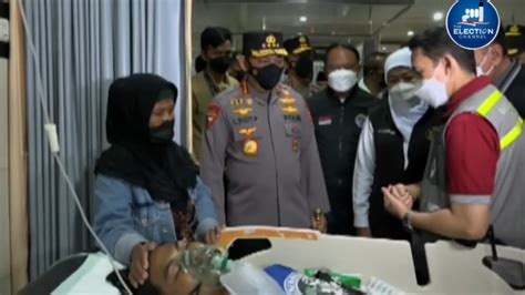 Kapolri Jenguk Korban Luka di RSUD Kanjuruhan