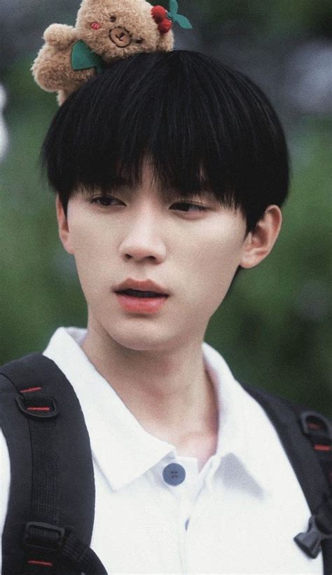 “when I Fly Towards You” 2023 😍 Zhou Yi Ran As Zhang Lu Rang ⭐️ Looking At How Adorable Su Zai