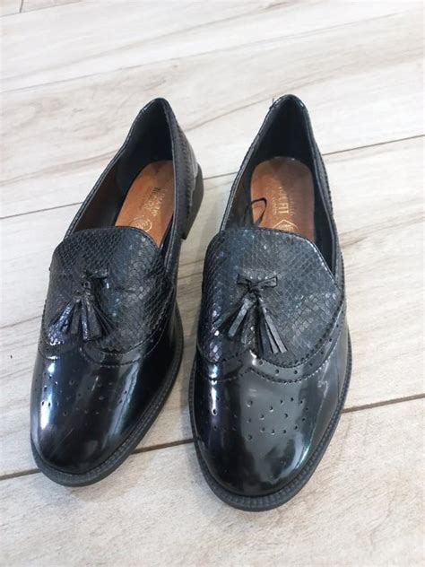 Фірменні стильні якісні лакові лофери туфлі на широку ніжку — ціна 298 грн у каталозі Туфлі