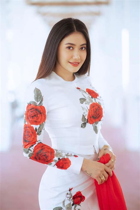 Skinny Girl Body Skinny Girls Burmese Girls Myanmar Dress Design China Girl Girl Smoking