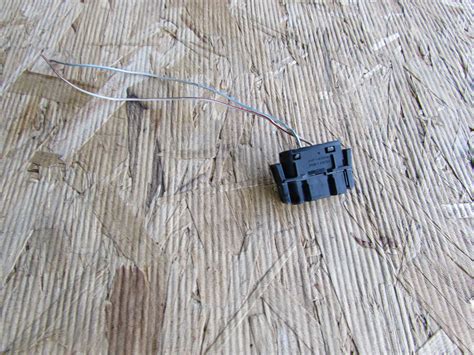 Bmw 4 Pin Connector With Pigtail 1378134 Hermes Auto Parts