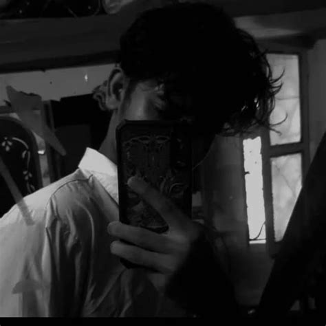 𝐍𝐢𝐭𝐢𝐧🌛 Nitinchowdhury • Threads Say More