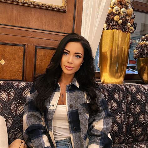 Anna Curry Designer Linkedin