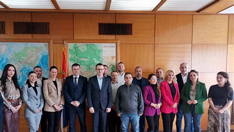 Мемић и Петковић договорили формирање шест нових Канцеларија за младе на КиМ Канцеларија за