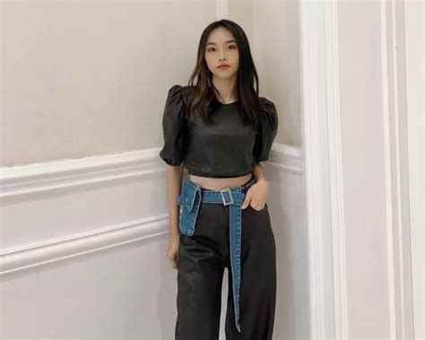 Profil Dan Biodata Rona Jkt48 Lengkap Agama Umur Pacar Dan Ig Bulatin