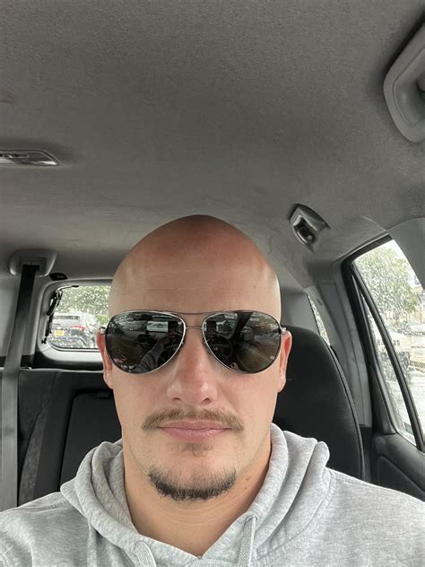 Glasses Identification Challenge Javier Milei Rglasses