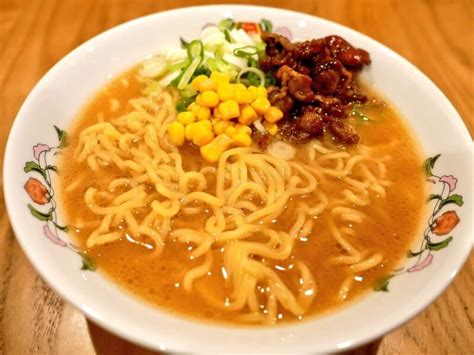 マルちゃん「コクの一滴 濃厚まろやか味噌」レビューとトッピング例 Tocos Kitchen トコズキッチン