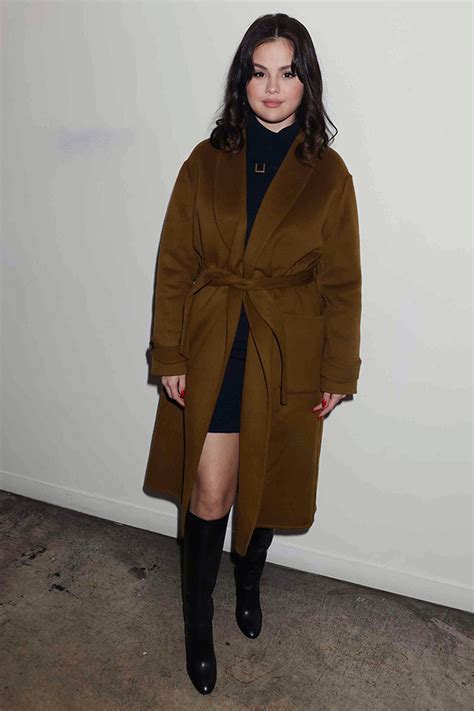 Selena Gomez Reveals She Had Surgery After Breaking Her Hand Amid ‘single Soon Release Reportwire