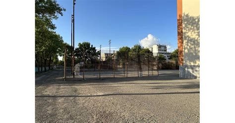 Две училища в Бургас с нови модерни спортни площадки