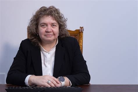 Киселова Ще преглътна личните обиди но не и уронването на престижа на парламента