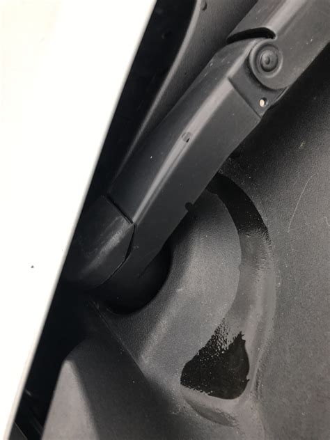 Заглушка на дворник. — Toyota Corolla (140/150), 1,6 л, 2008 года ...