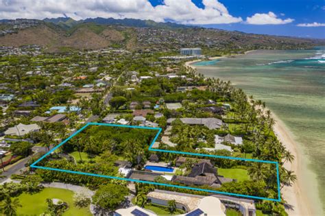 One Of Hawaiis Renowned Architects Designed This Modern Home In The Heart Of Waikiki Mansion