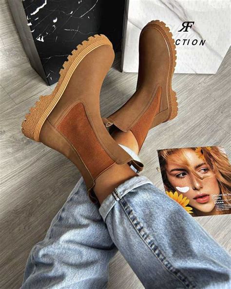 ۳۰ عکس پوتین دخترانه و زنانه از مدل های جدید و بسیار شیک ۲۰۲۵