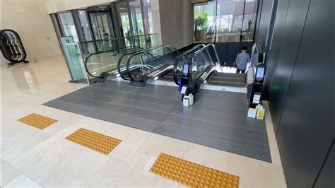 위클린 강남 현대차 스케일타워 소모품 교체 에스컬레이터 핸드레일 청소 시스템 Youtube