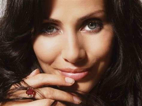 Natalie Imbruglia Sexy Wallpaper Images