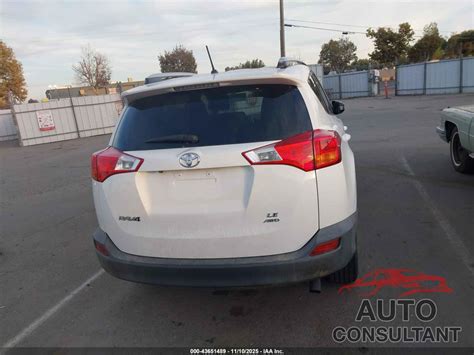 2015 Toyota Rav4 Le Gasoline 2t3bfrev6fw302378