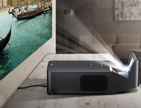 Lg Pf1000u Ultra Short Throw Projector Gadget Flow